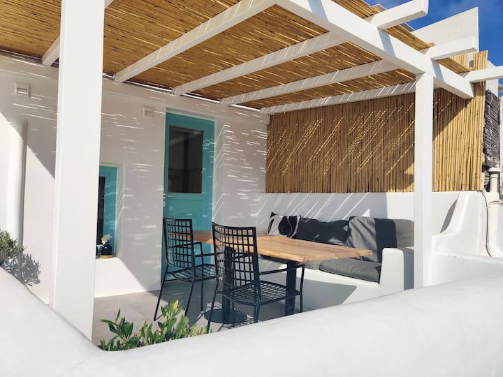 Center | A/c | Rooftop | Nightlife | 3 Stories - Mikonos