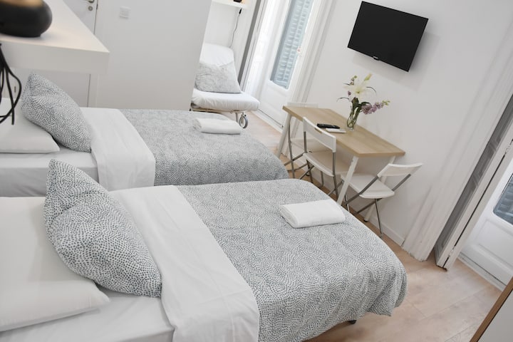 Estudio Privado "Opera Sol" Twin - Madrid