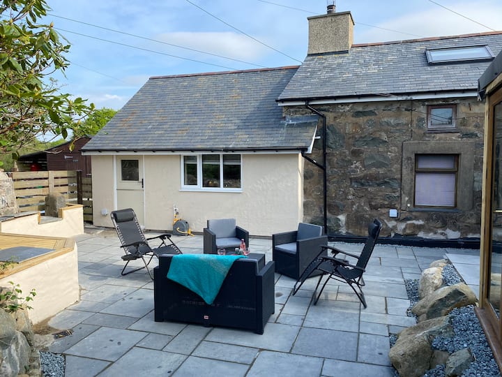 Cosy Cottage Between The Sea And The Mountains. - Criccieth