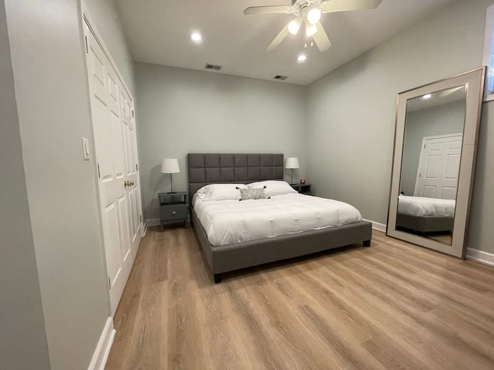 Amazing!!! 3 Bed 2 Bath Condo Next To Downtown - Chicago, IL