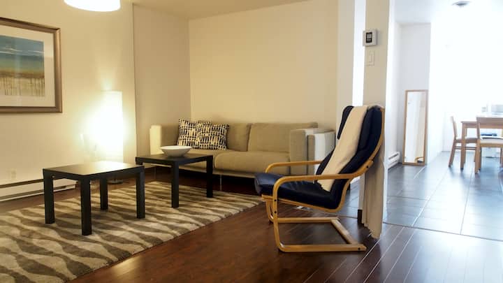 Best Location Cozy Renovated House (Monthly) - 몬트리올