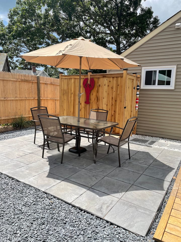 Bright 2 Bedroom Beach Cottage! - South Yarmouth, MA