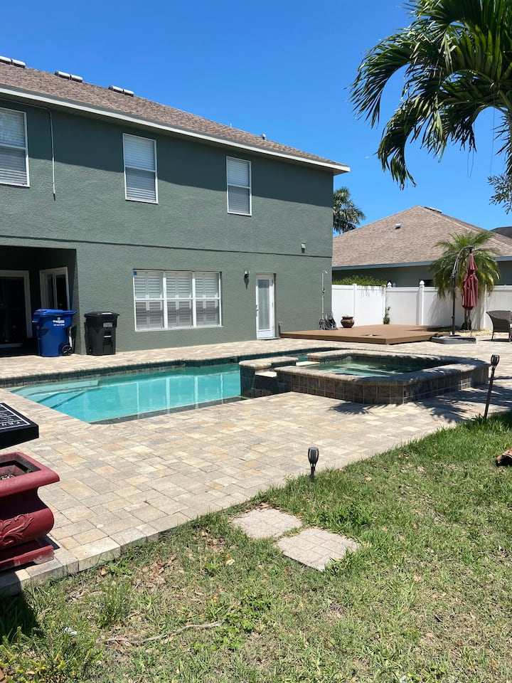Cheerful 5 Bedroom House With Pool - Tarpon Springs, FL