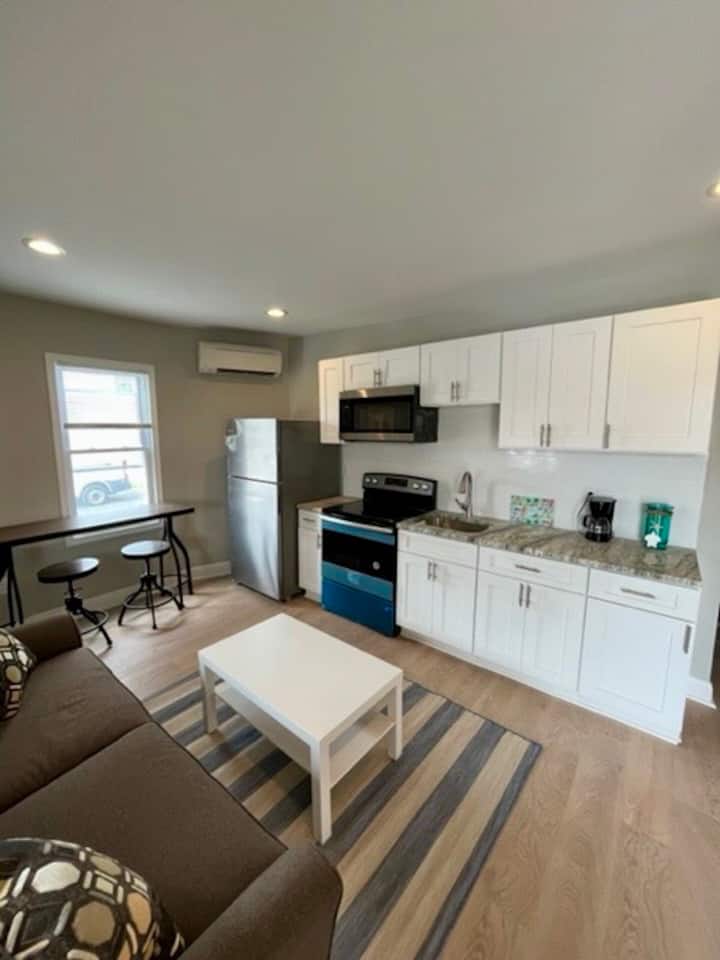 2 Bedroom | Sleeps 6 | Convention Center & Boards - North Wildwood, NJ