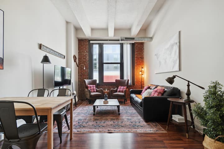 2br, Free Parking, Gym, Courtyard, Target Nextdoor - National Park, NJ