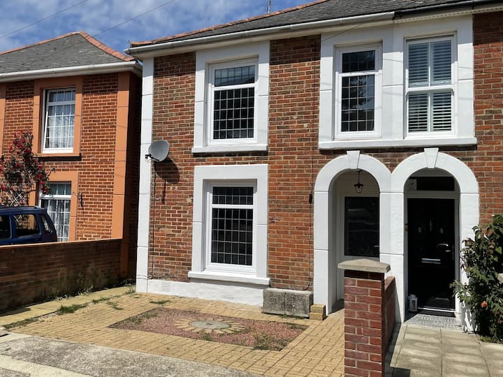 Charming 2 Bedroom Victorian Cottage In Shanklin - Shanklin