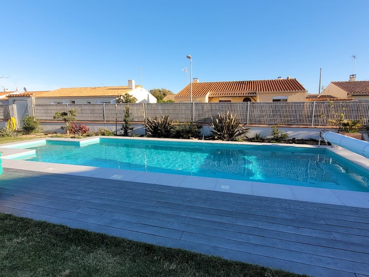L'ecume De Mer 
Maison Au Calme Avec Piscine - Les Sables-d'Olonne