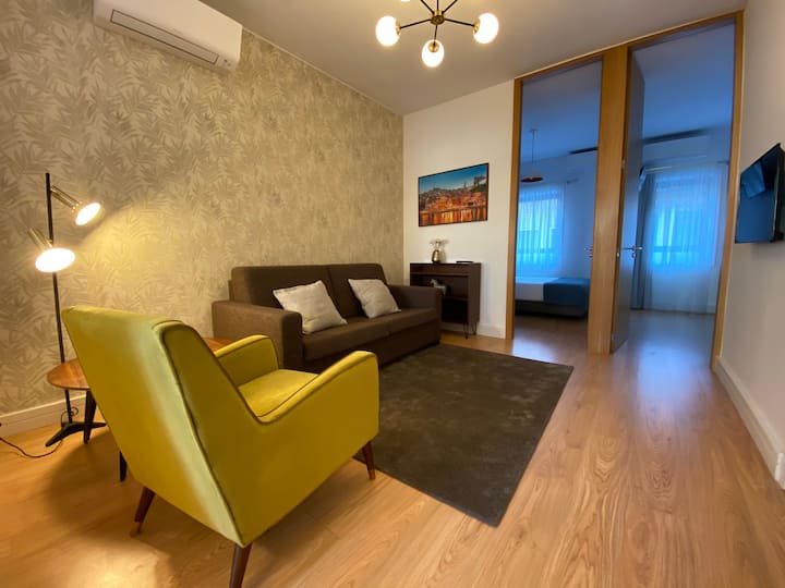 Central & Modern 2br W/balcony - Near Bolhão - 波多