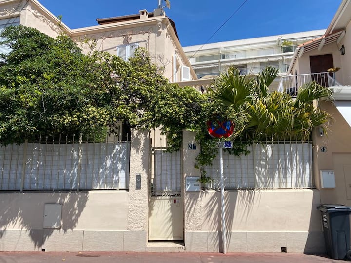 Villa Rez-de-jardin Au Cœur De La Pointe Croisette - Cannes