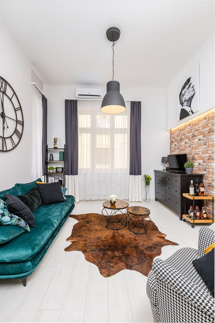 Industrial Studio By Danube, Margaret Island - Budapest