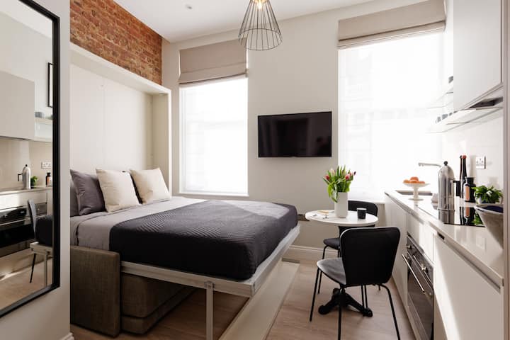 Bright Studio In Kensington- Shared Terrace. - Central London