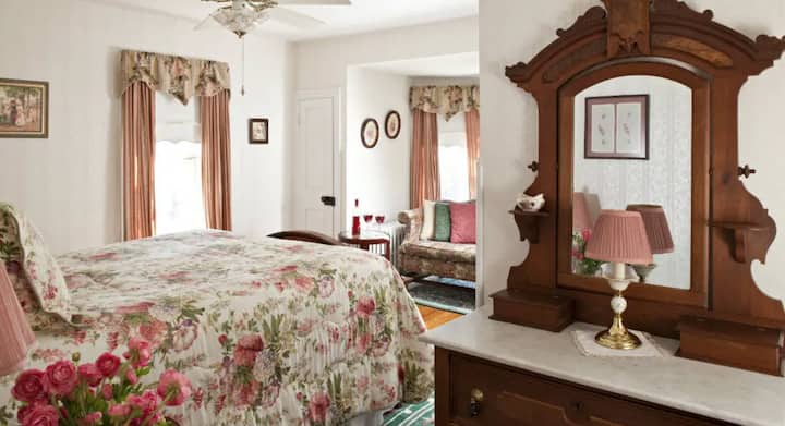 Brickhouse Inn - Queen Room (South Carolina Room) - Gettysburg, PA