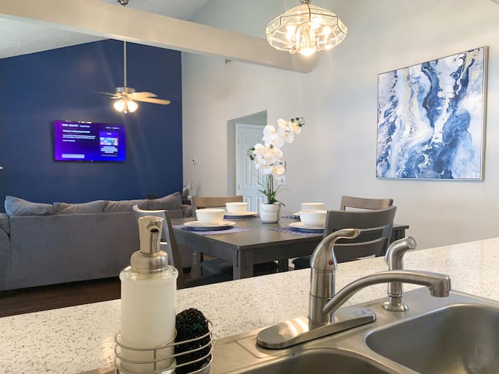 Condo W\ Car Garage | Near Fondren & Downtown - Jackson, MS