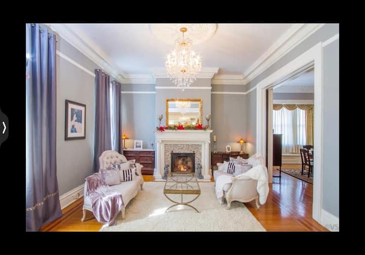 Extravagant Historic Villa - Belton, SC
