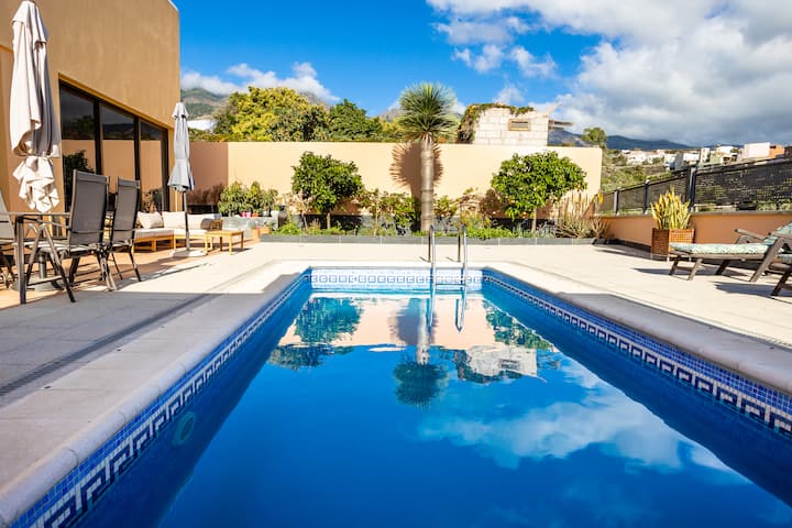 Villa De Las Flores - Tenerife