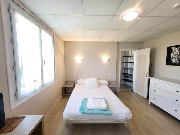 A5-confortable Studio Au Calme (Offre Curistes) - La Roche-Posay