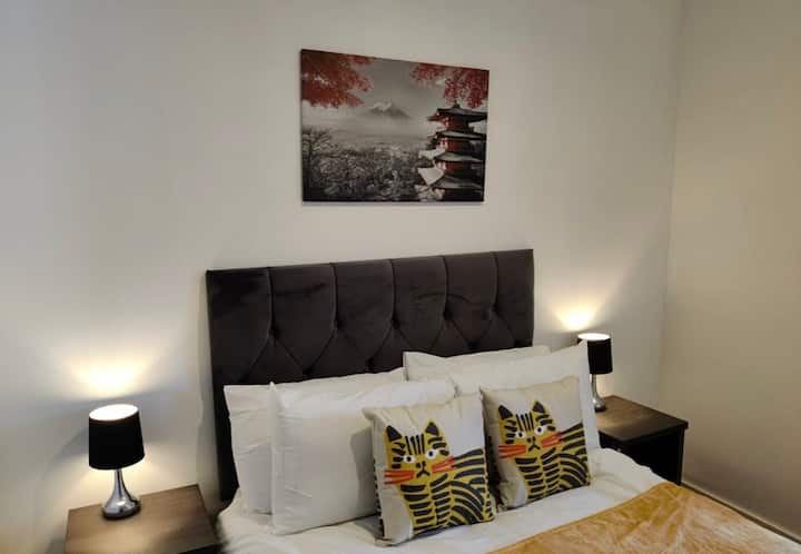 Lovley, Modern 1-bed Condo
Staffordshire - Stafford, UK