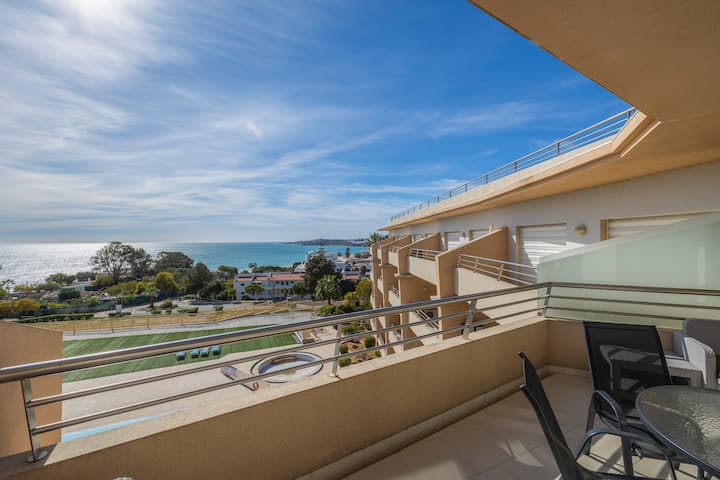 Top-floor Beachfront And Sea-view Apartment In Private Condominium - Albufeira