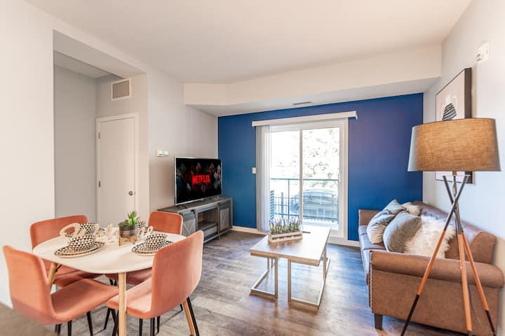 *Spring Paradise*w A/c 2beds Luxury Condo In Uofa - Edmonton