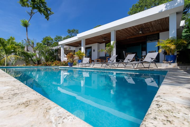 Stylish 3-bdrm Home - Pool, Ocean & Sunset Views - San Juan del Sur