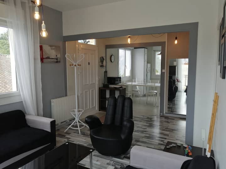 Bergerac, Appartement T5 à 1 Km Du Centre Ville. - Bergerac