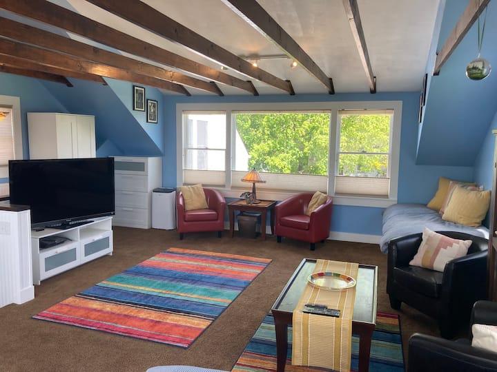 Harlow House- 750sqft, 4mins Autzen, Kitchen, Deck - Eugene, OR