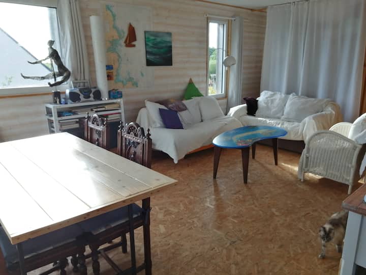 Studio Familial Avec Terrasse , Près De La Mer - Trébeurden
