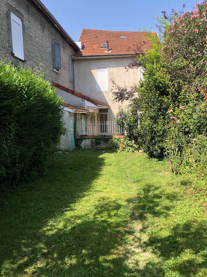 T2 Rénové Avec Extérieur, Gare Et Centre Ville. - Tarbes