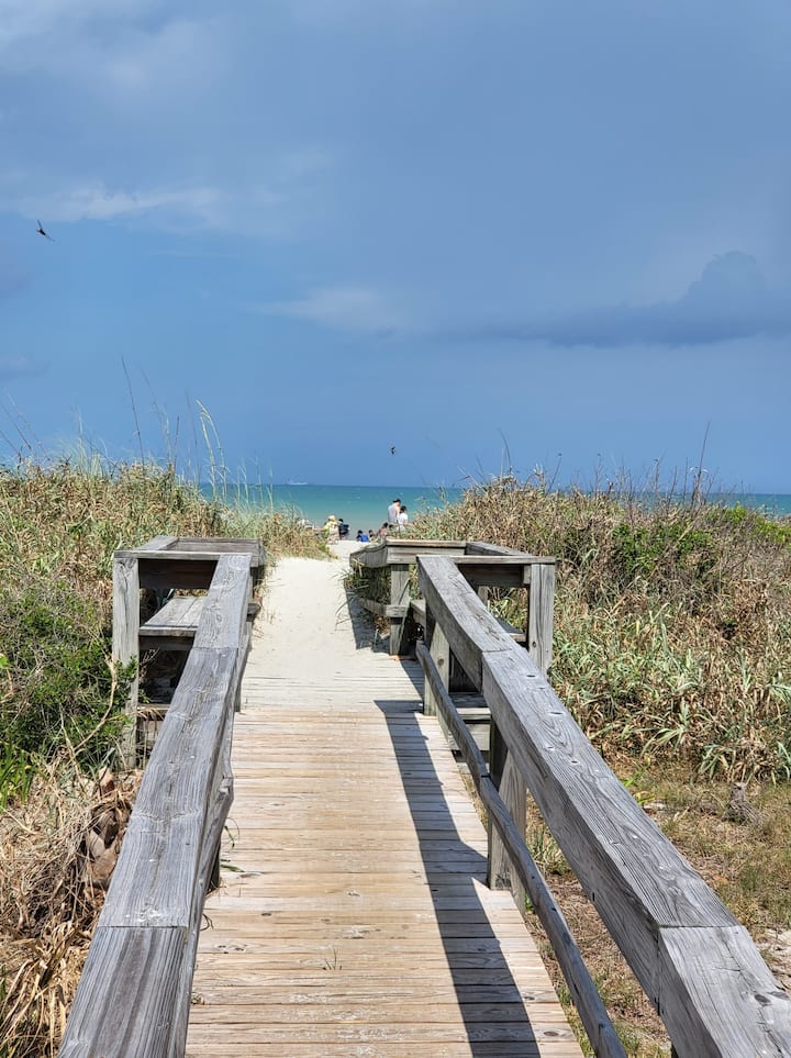 Beachfront Condo For Family Stay With Heated Pool - Cocoa Beach, FL