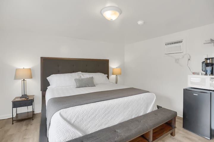 King Room 101 At Halifax Inn - 哈利法克斯