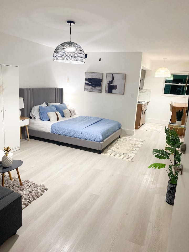 Ocean Breeze 2 - Daytona Beach, FL