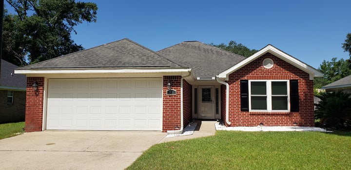 Foley Serenity Escape - Peace, Love & Sandy Feet - Foley, AL