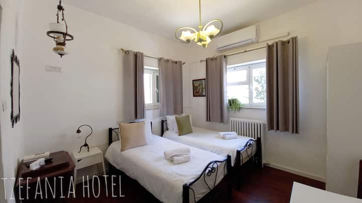 Tzefania Hotel (306-308) - Jerusalem
