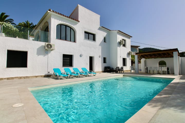 Spacious 5br Villa, Private Pool & Sea View Denia - Pedreguer