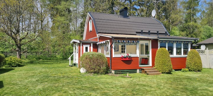 Trevligt Fritidshus Direkt Vid Linnesjöns Strand - Skillingaryd