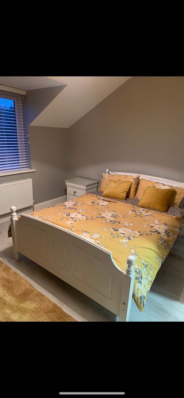 Modern Room Available For Irish Open, En Suite. - Kilkenny