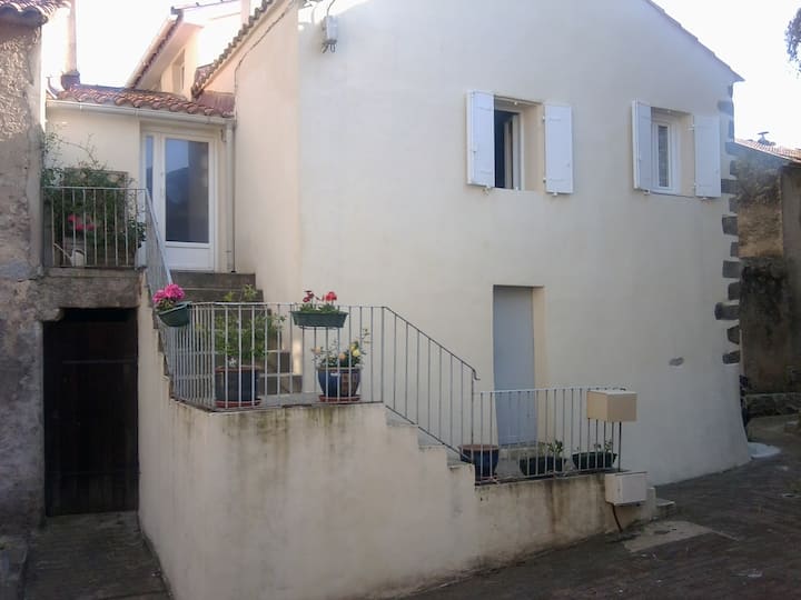 Maison De Village T5 Familiale Et Chaleureuse - Tiuccia