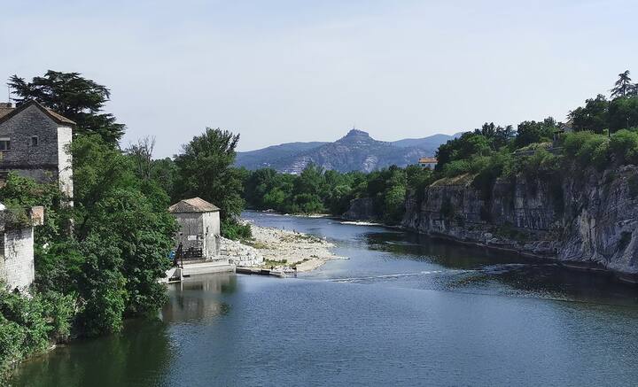 Un Gite Au Cœur D'un Village D'ardèche Méridionale - Ruoms