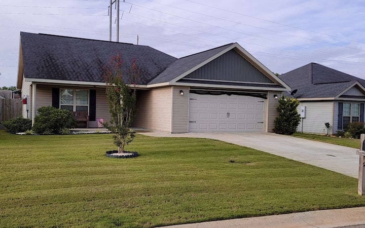 Beautiful 3 Bedroom Retreat In Bonaire, Georgia - Bonaire, GA