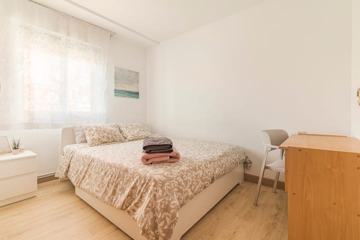 Habitación Privada En Alcalá De Henares - Alcala de Henares