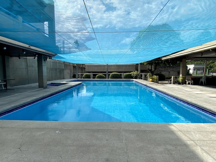 Charming Villa With Large Private Pool - Calamba