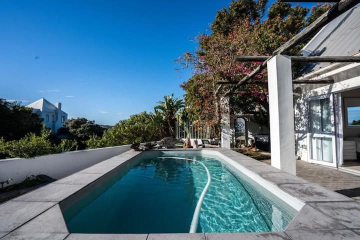 Amani Guesthouse. Cheerful Home-away-from-home. - Port Alfred