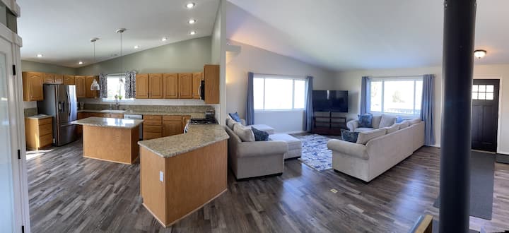 Scenic, Peaceful Family Retreat Near Hot Springs - Lava Hot Springs, ID