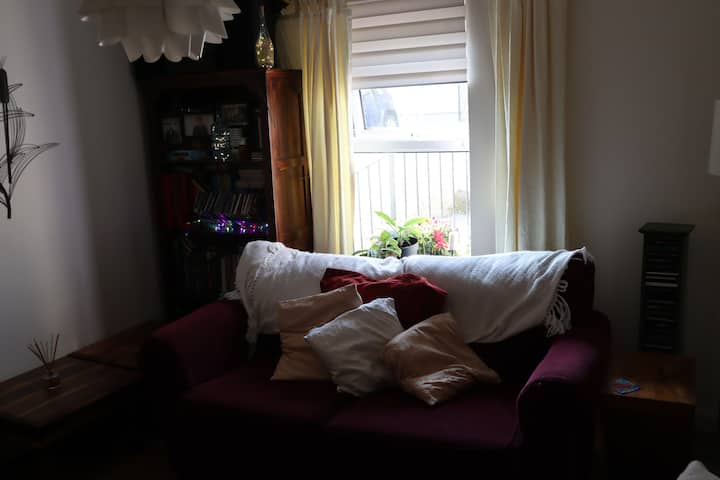 Double Room In Quiet Terraced House - Carrigaline - Cobh