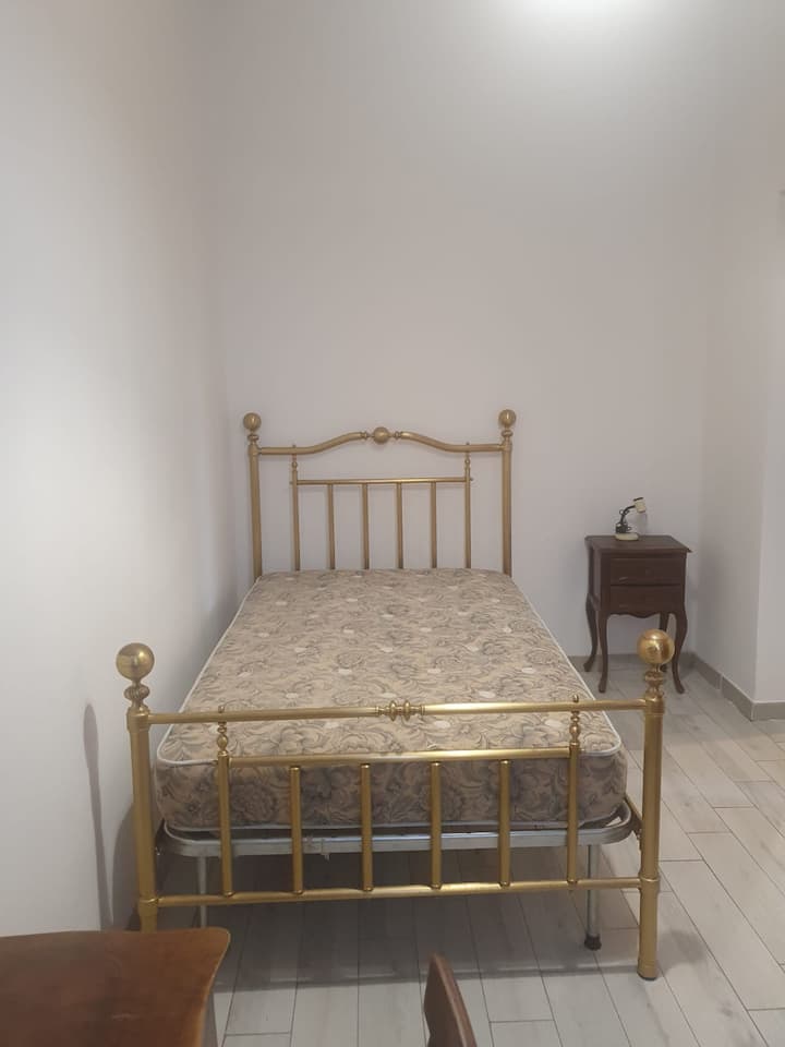 Cozy Two Bedroom Flat With All The Basic Amenities - Parma