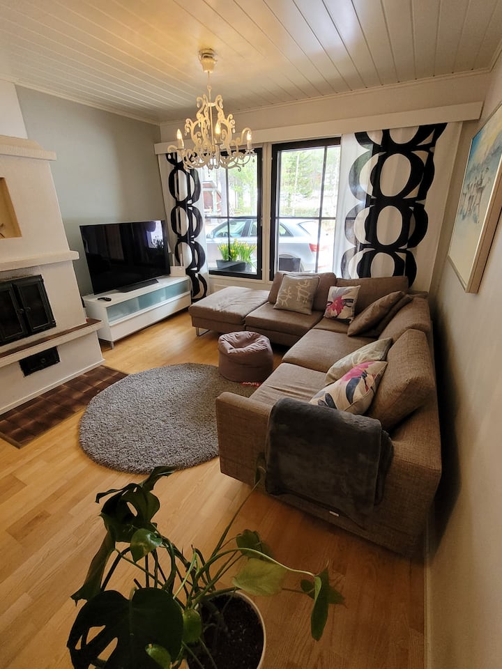 Mukava Ja Rauhallinen Rivitalokolmio, Jossa Takka - Lappland