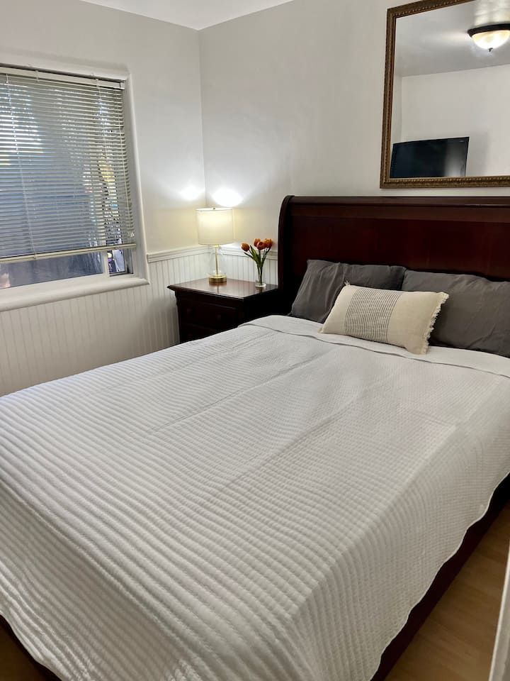 Walkers Paradise| Central San Mateo Apt. | 1/1 - San Mateo, CA