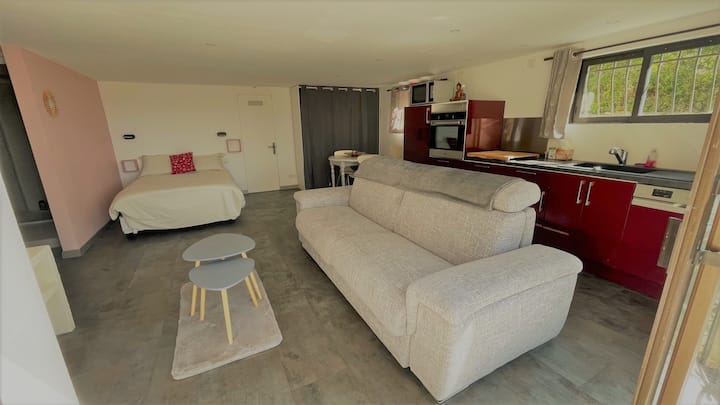 Grand Studio En Bas De Villa Proche Cassis - Cassis