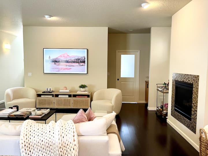 Cheerful 2 Bedroom Home In Eugene - Springfield, OR