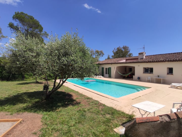 Villa Spacieuse Côte D'azur - Piscine - 10 Pers. - Fréjus